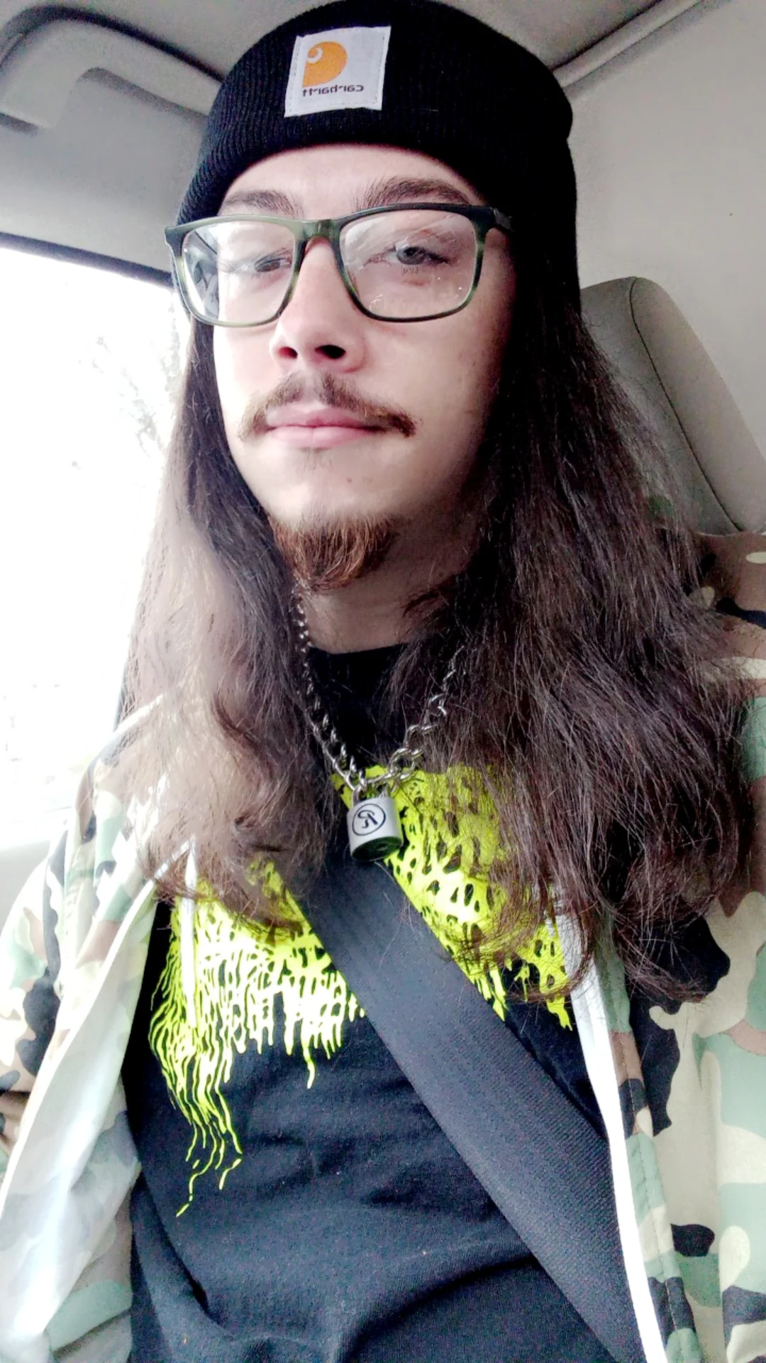 Talk me out of cutting it? 🙂🖤 | Scrolller