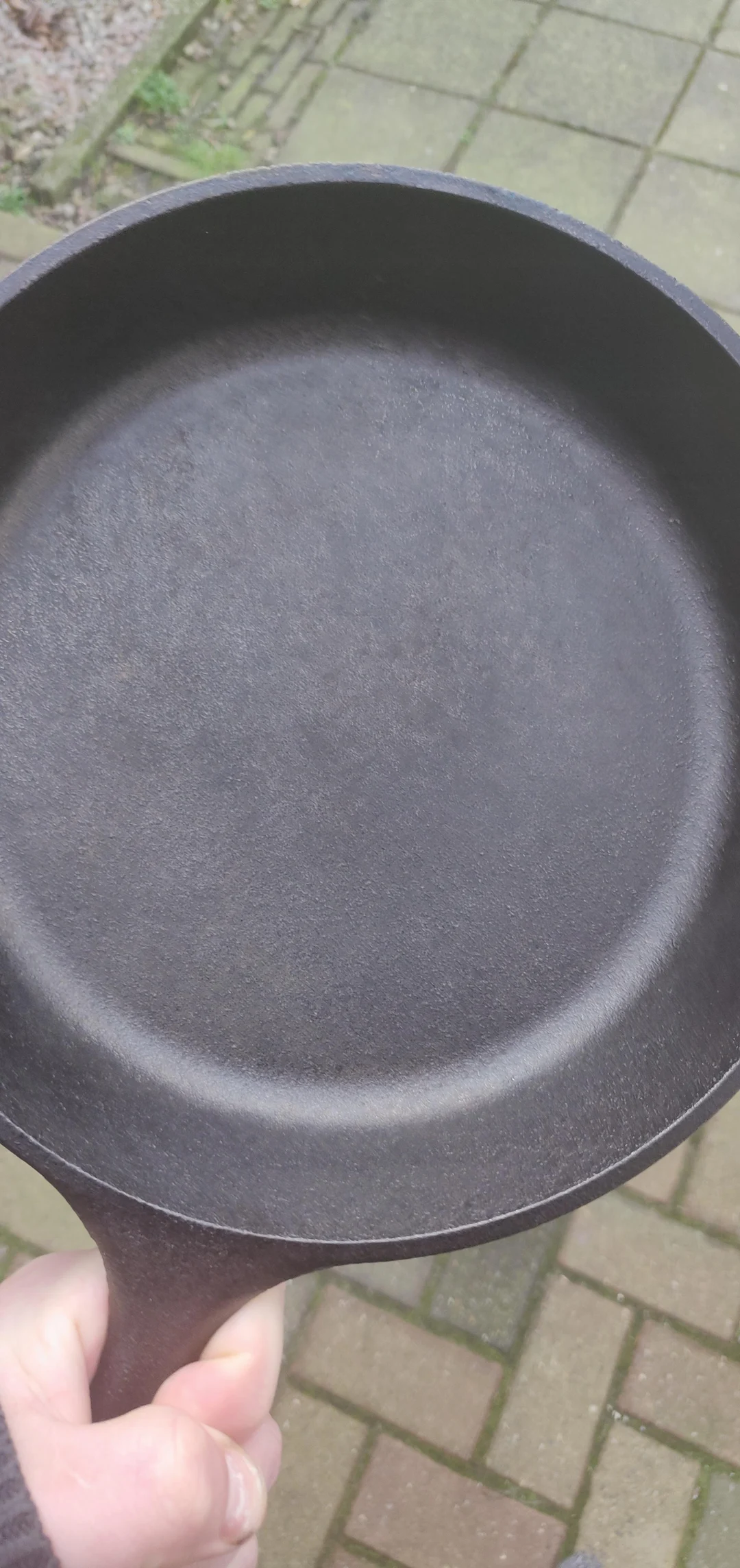 what happened to the seasoning on this skillet? | Scrolller
