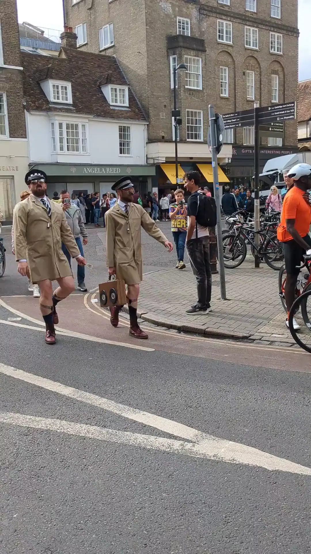 Bad boys | Scrolller