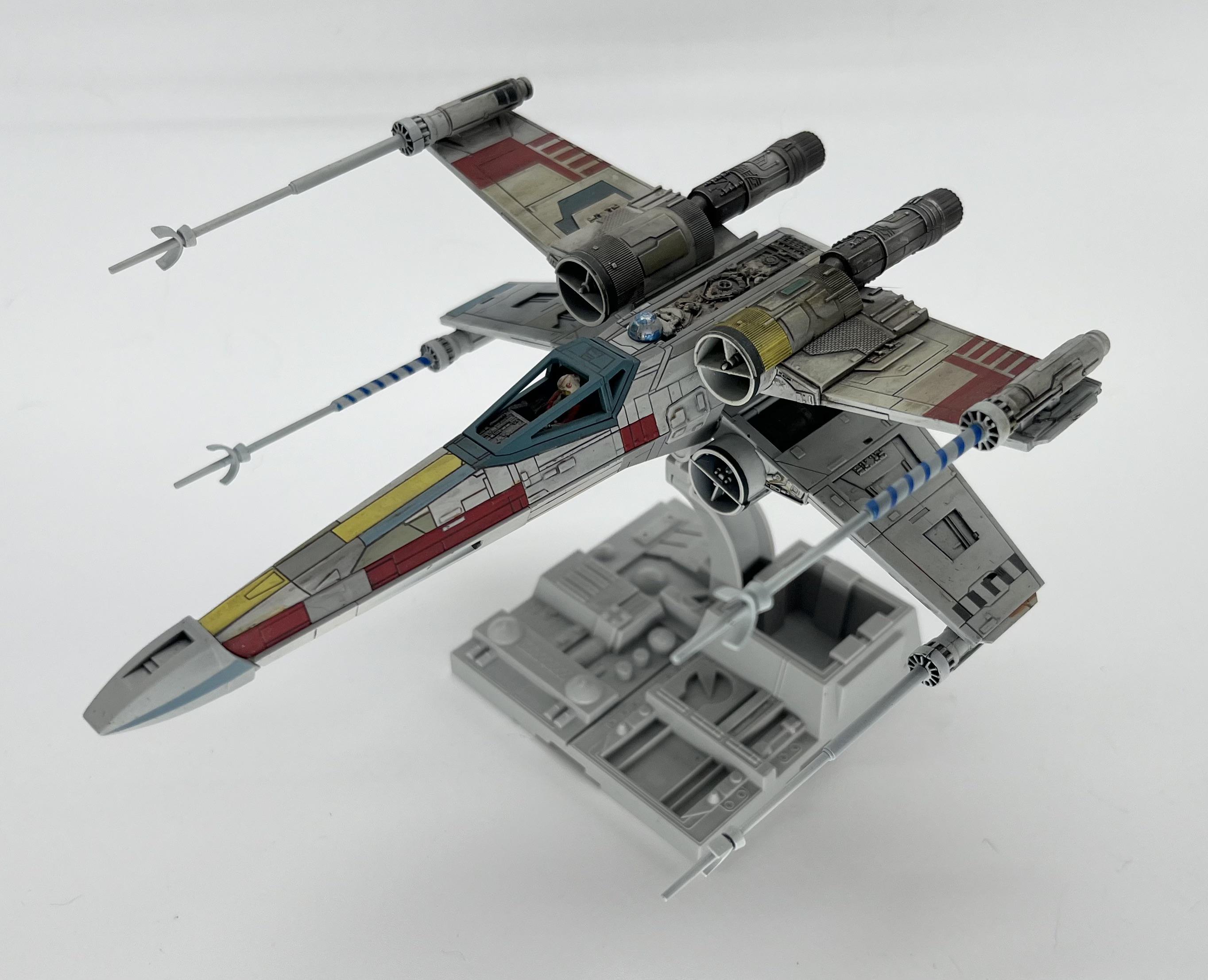 Bandai 1/72 X wing | Scrolller