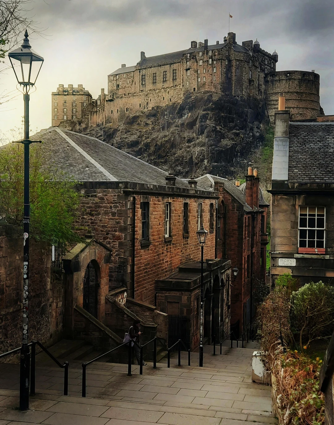 Edinburgh Castle seen from the Vennel Steps, Edinburgh, Scotland [OC] | Scrolller