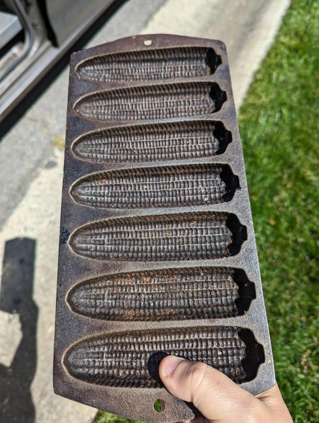 Corn Bread Pan - No Marks, Any Ideas? | Scrolller