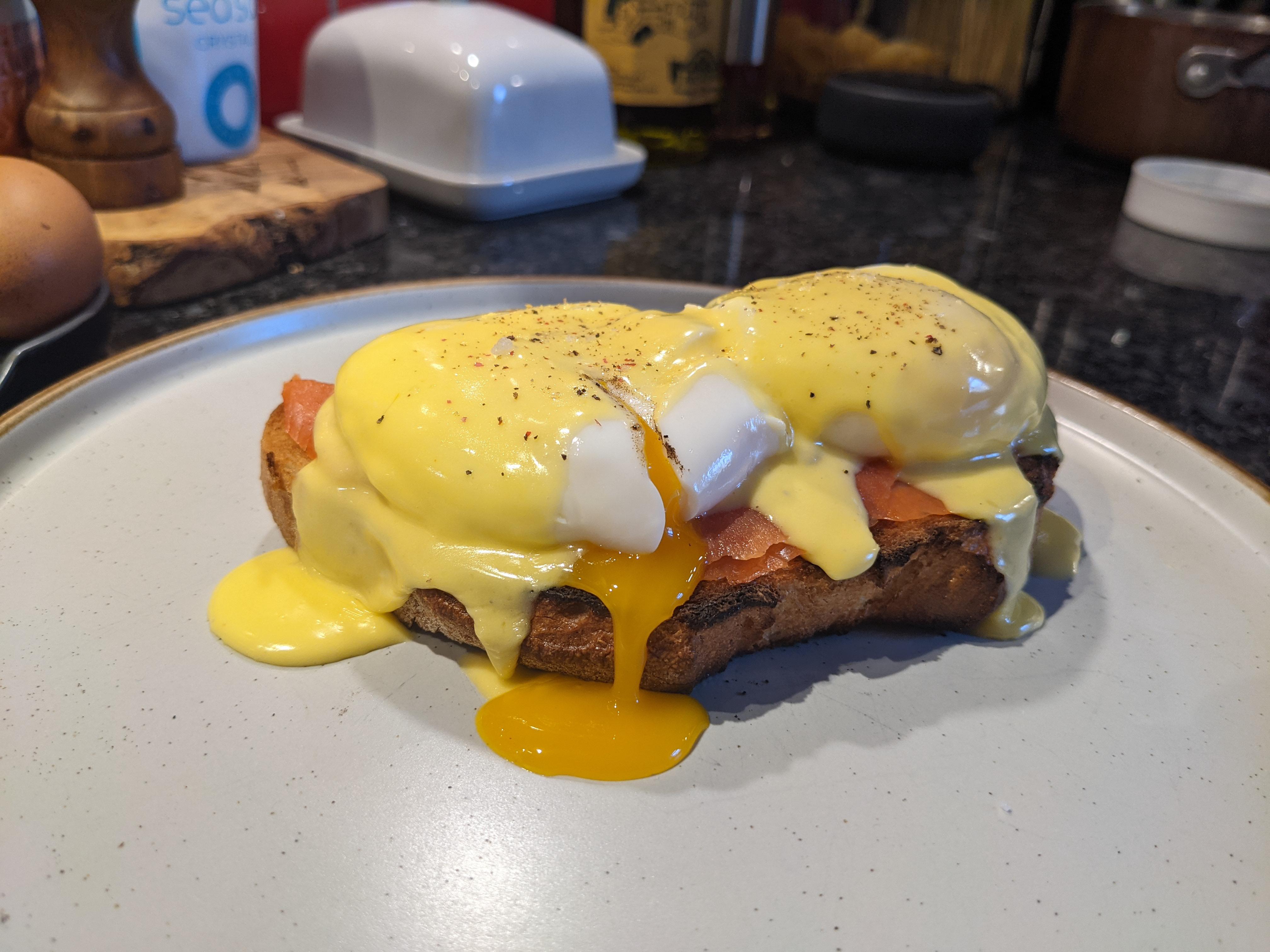 Eggs Benedict (w/ smoked salmon) [OC] | Scrolller