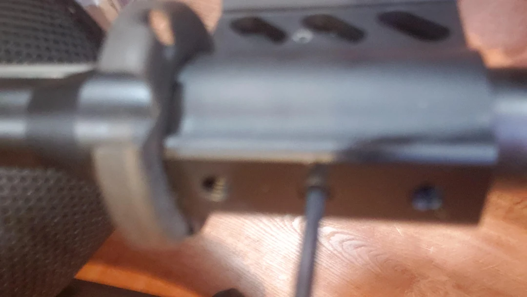 help middle screw won't move bending my hex keys gone thru 3 | Scrolller