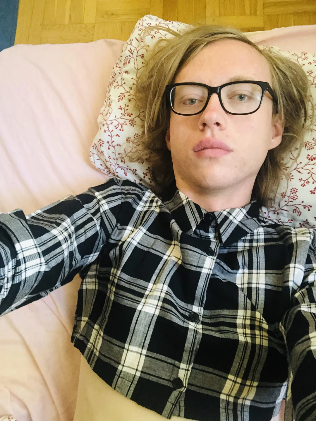 Felt Kinda Cute Today Scrolller