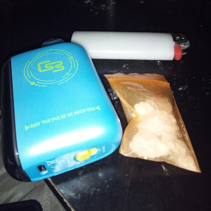 Vaping when skiing is the best | Scrolller