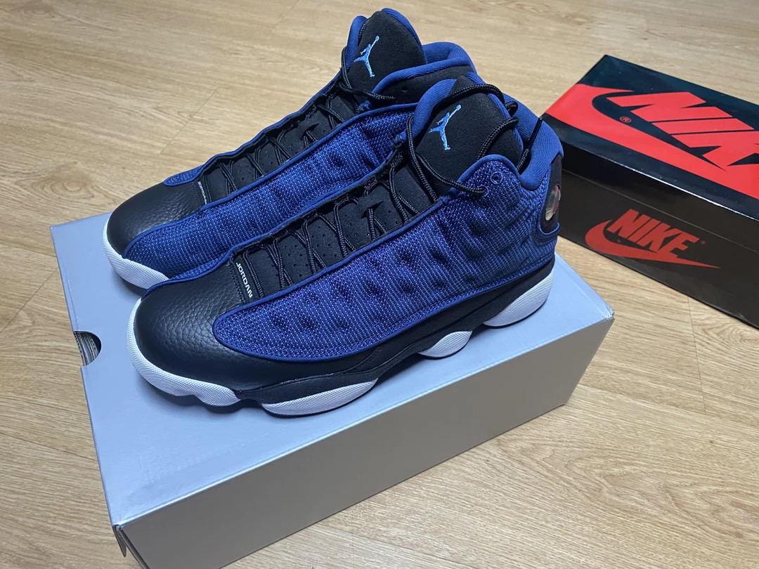 J13 Flint but Black | Scrolller