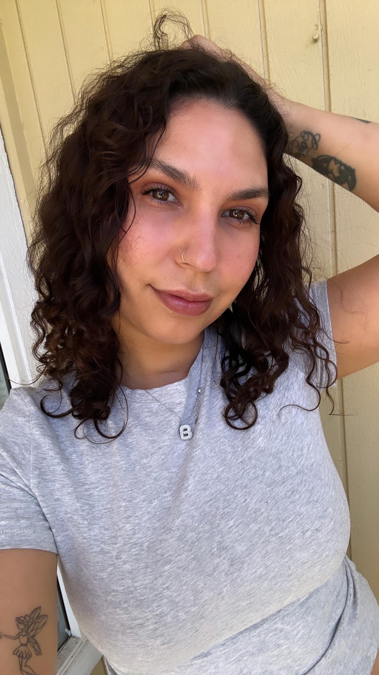 32 Year Old Mom Scrolller