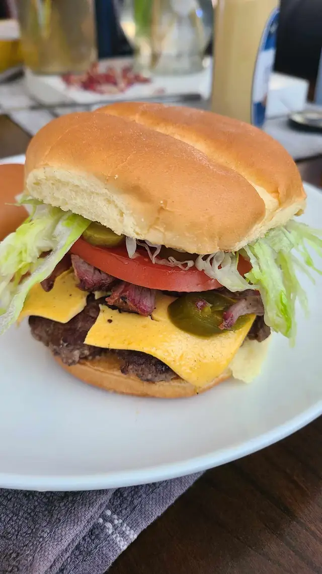 Smash burger cooked in beef tallow | Scrolller