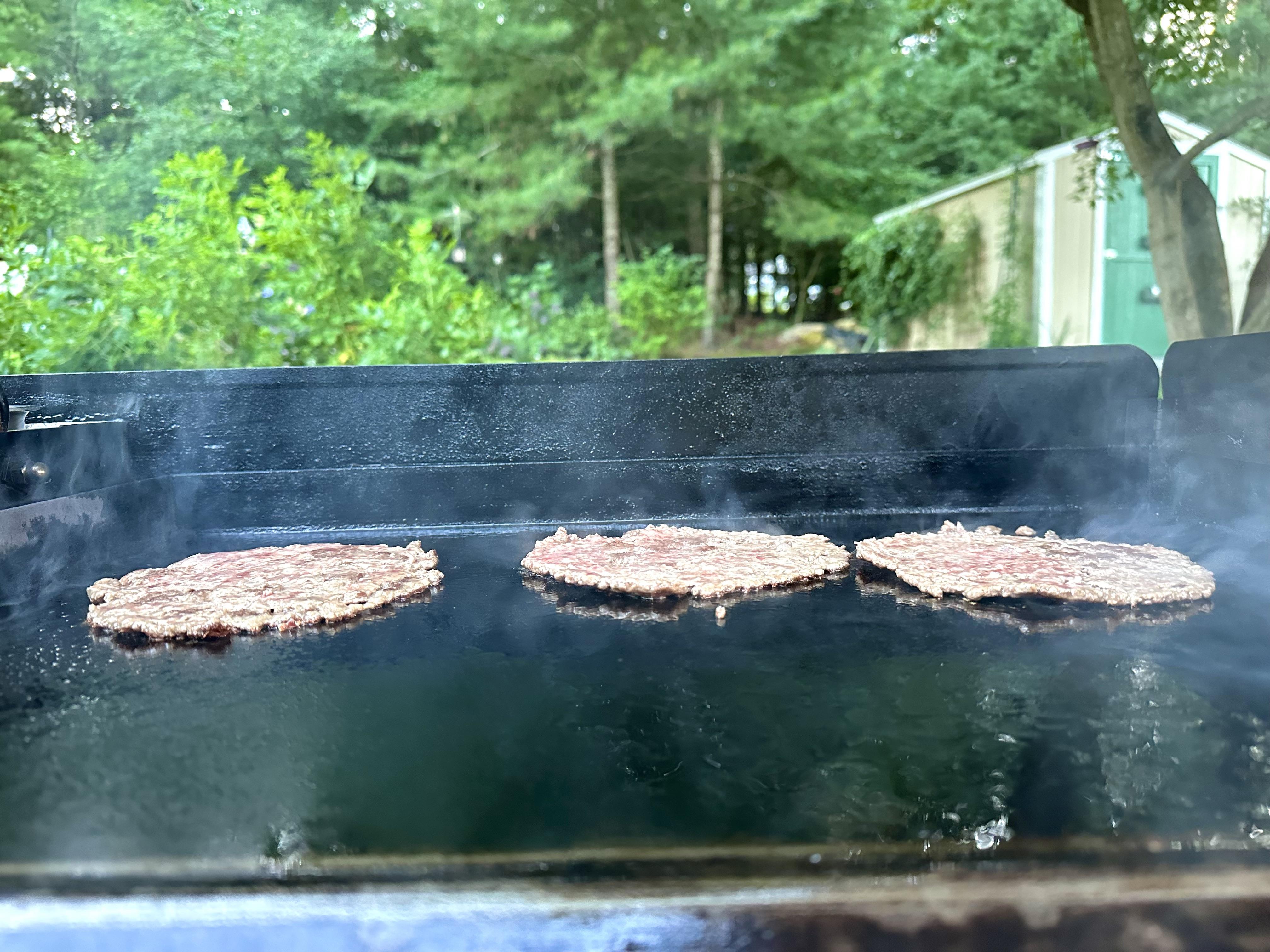 [Homemade] smash burgers! | Scrolller