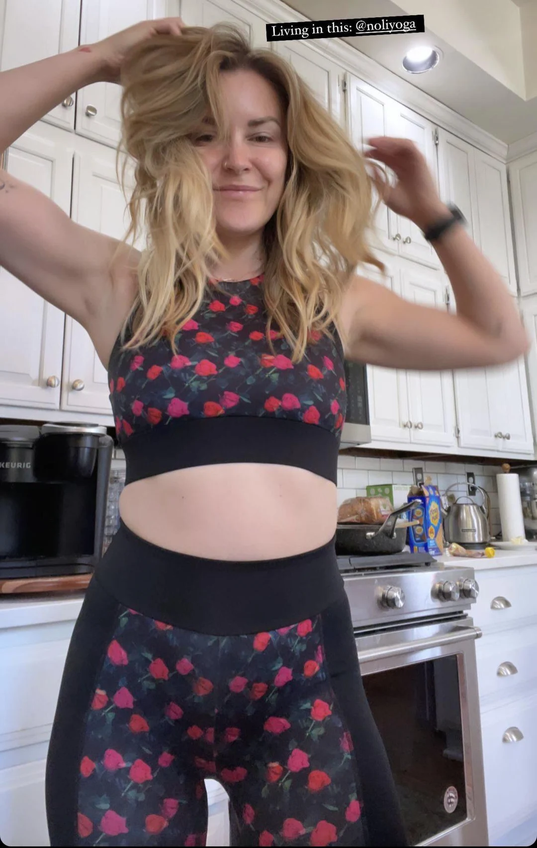 CUTE MILF RENEE | Scrolller