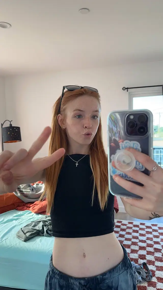 Sweet Redhead | Scrolller