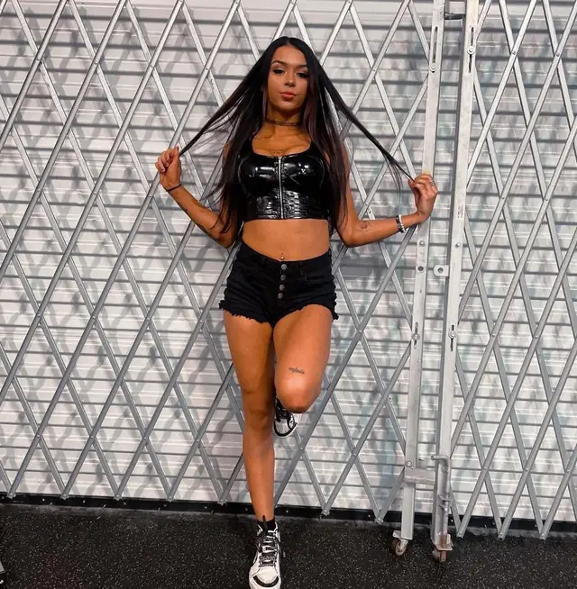 Cora Jade | Scrolller