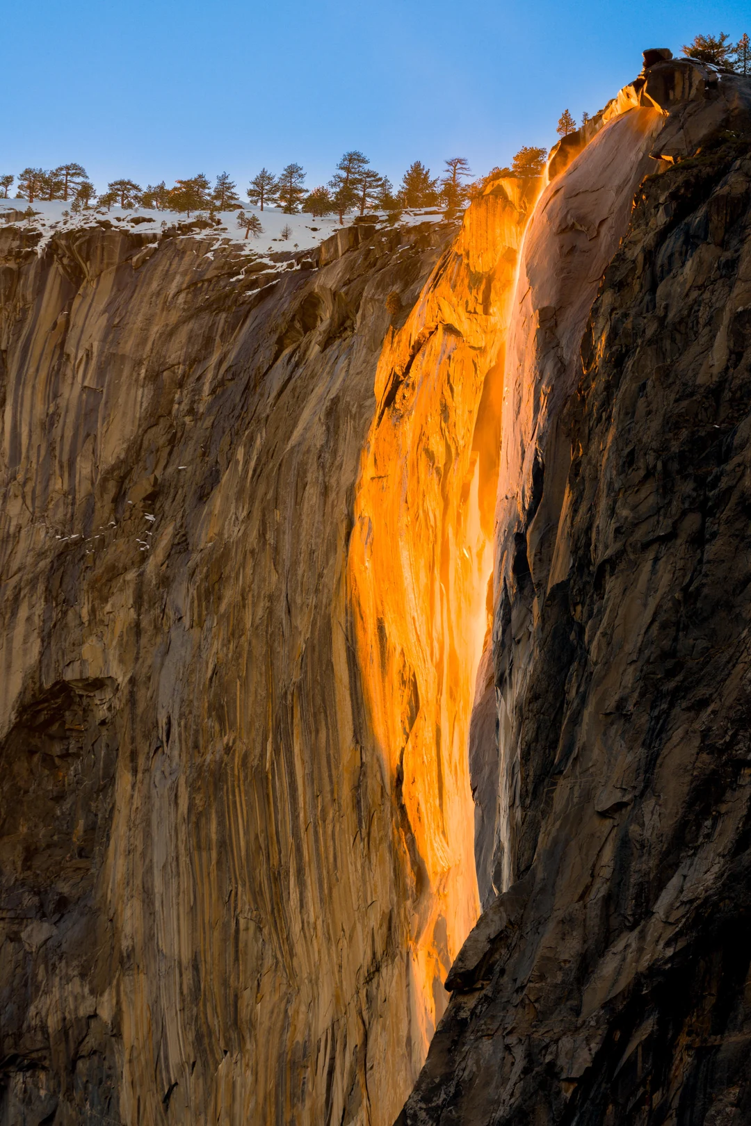 Horsetail Falls 2024, Yosemite Valley, USA [OC] [5112x7668] | Scrolller