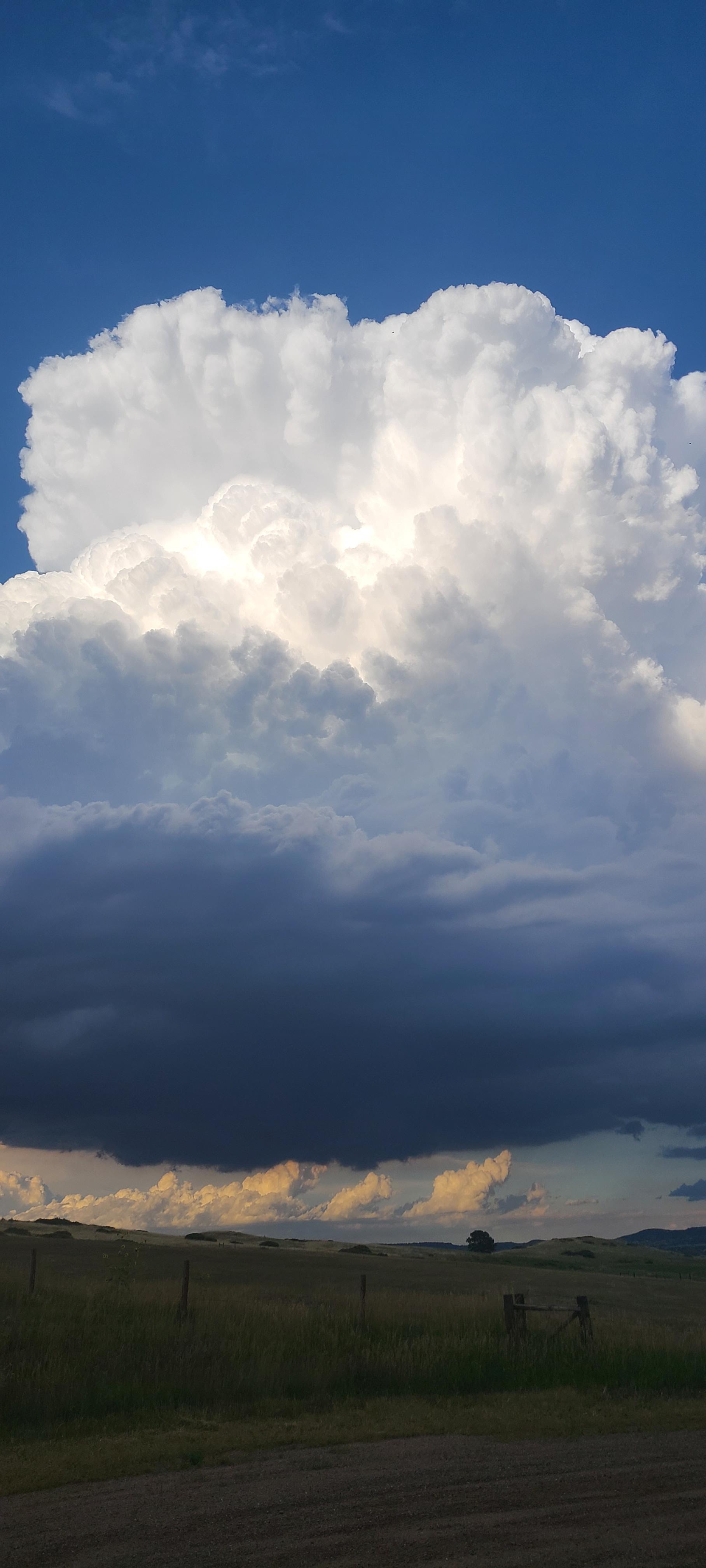 Massive clouds | Scrolller