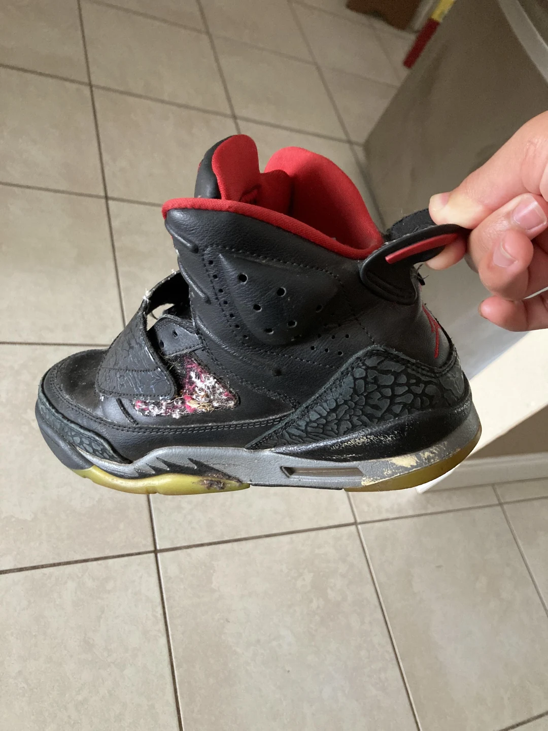 What are these Shoes? | Scrolller