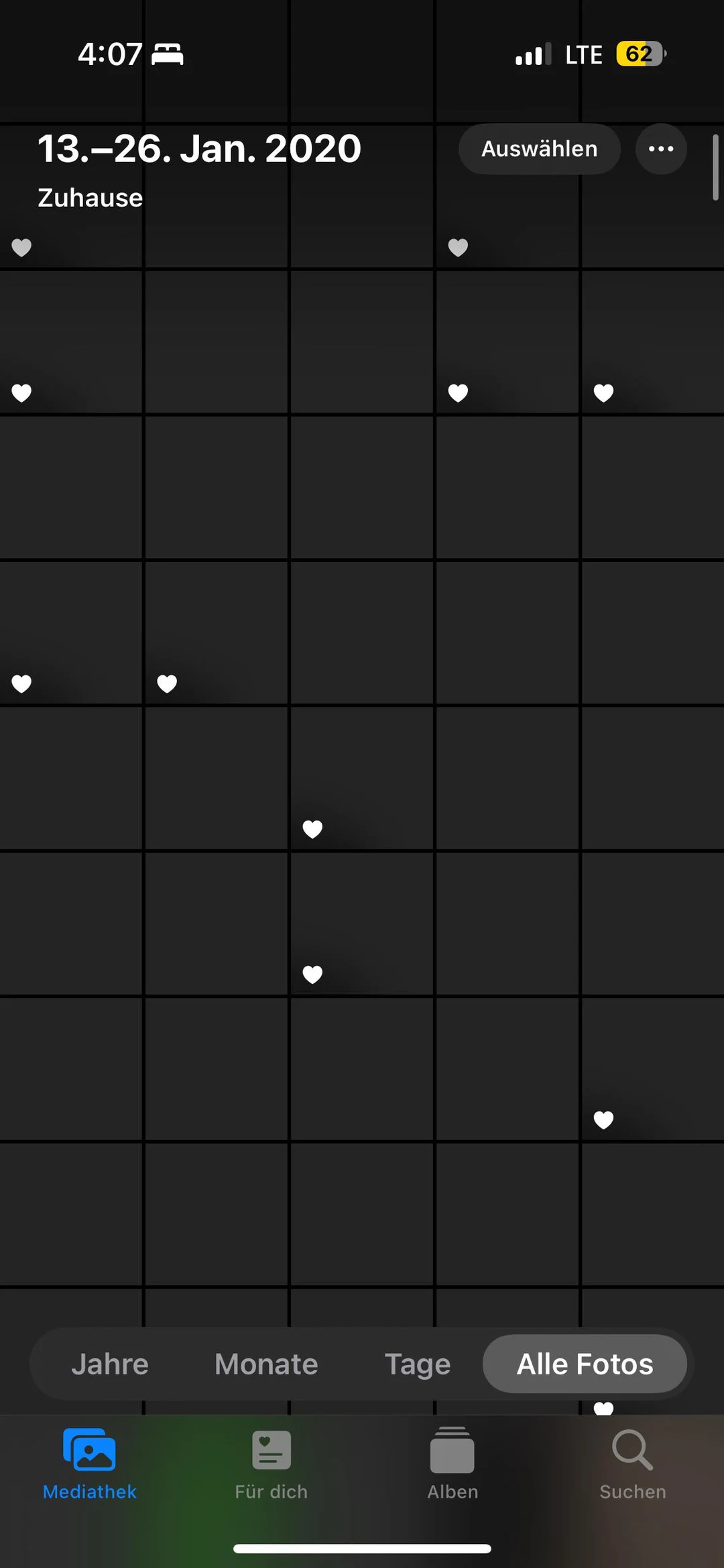 Anyone has the same loading photos bug | Scrolller