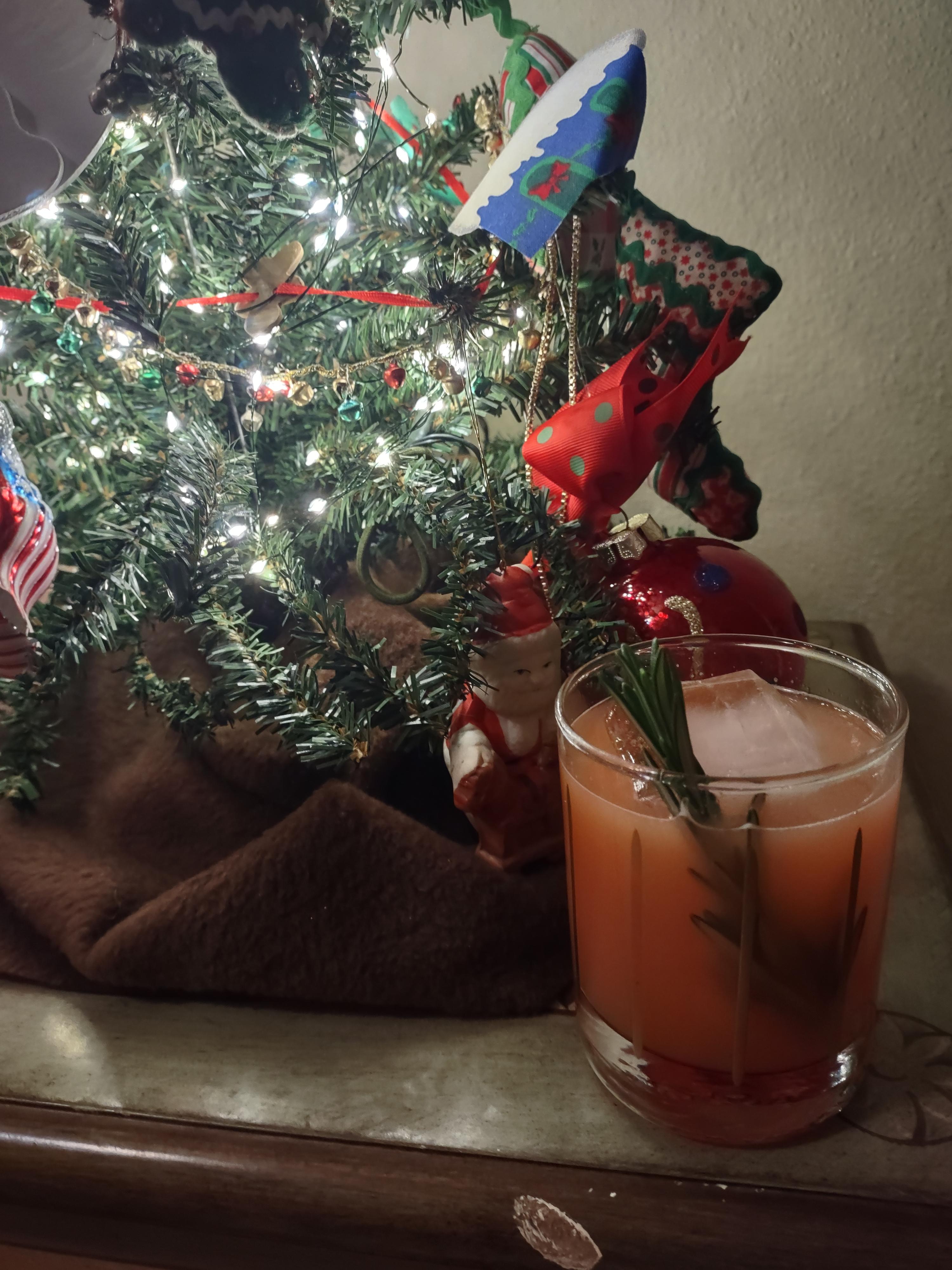 Christmas themed Bourbon Cocktail | Scrolller