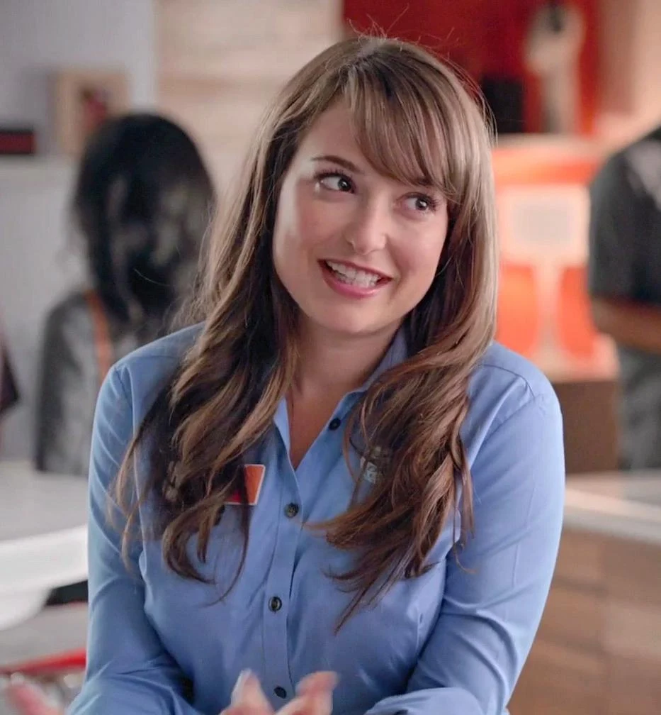 Milana as Lily from an AT&T commercial | Scrolller