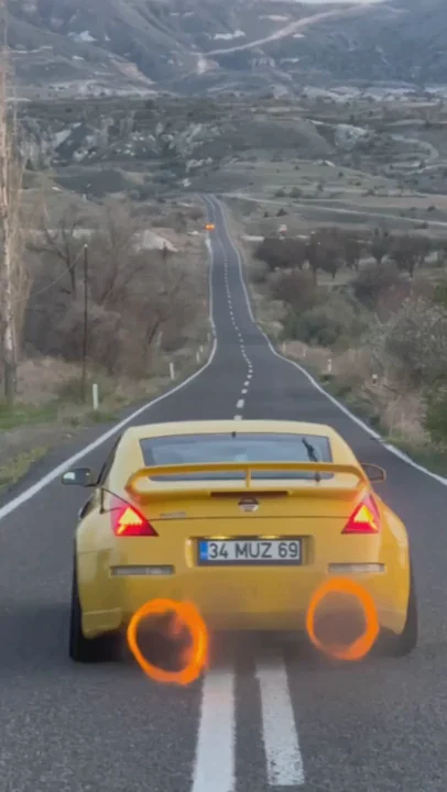 350Z launch with crazy pop tune 🔥 | Scrolller