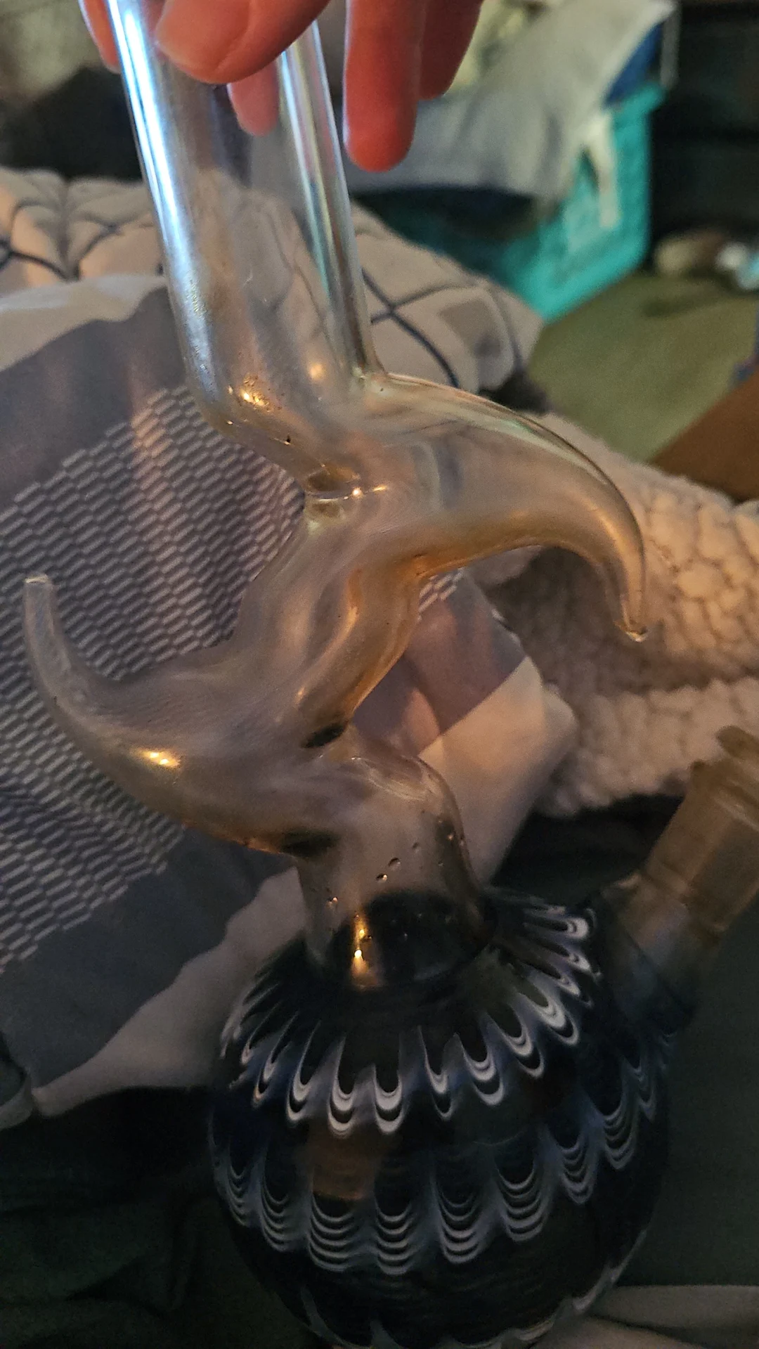 Cleaning bong | Scrolller