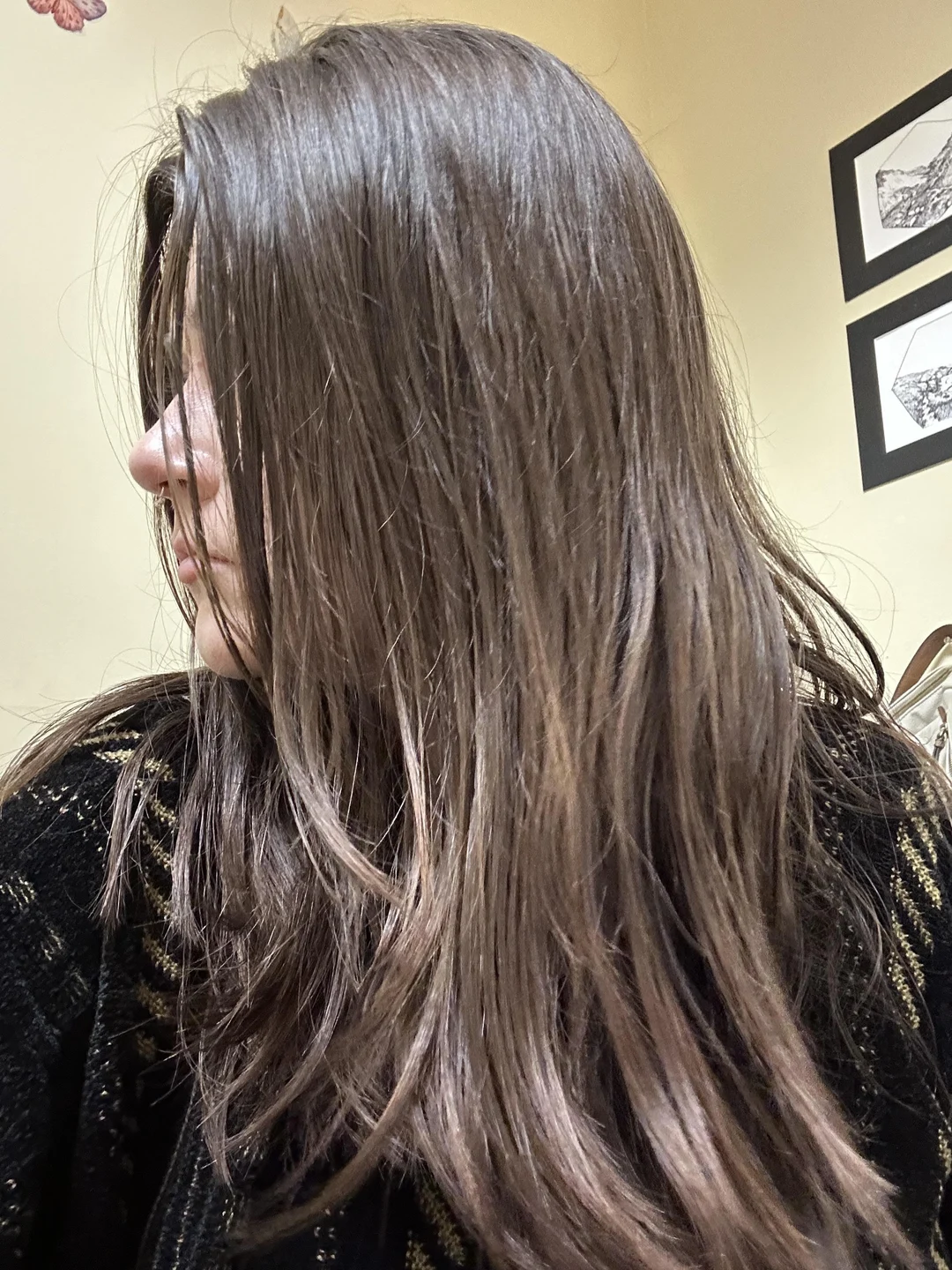 Oil on my straight hair looks stringy | Scrolller