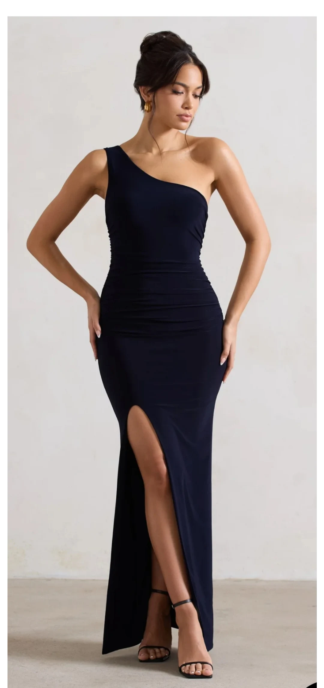 Wedding Guest in need of help! | Scrolller