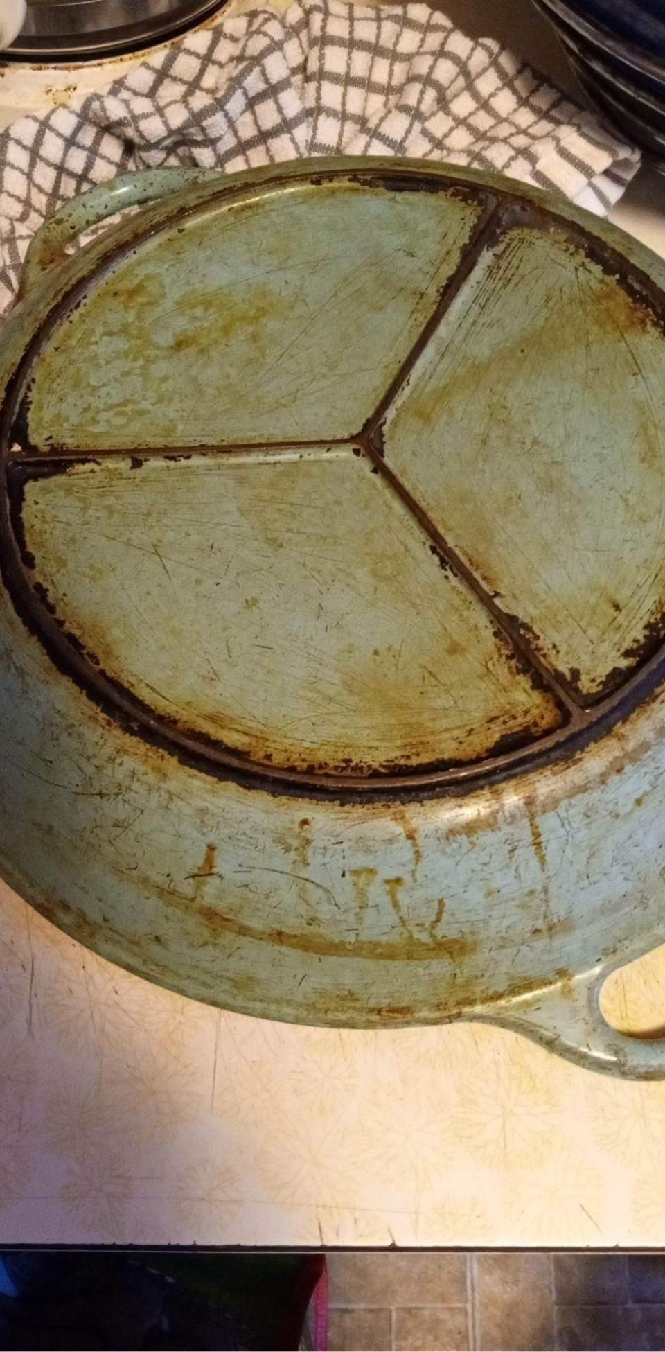 Vintage cast iron identification please! | Scrolller