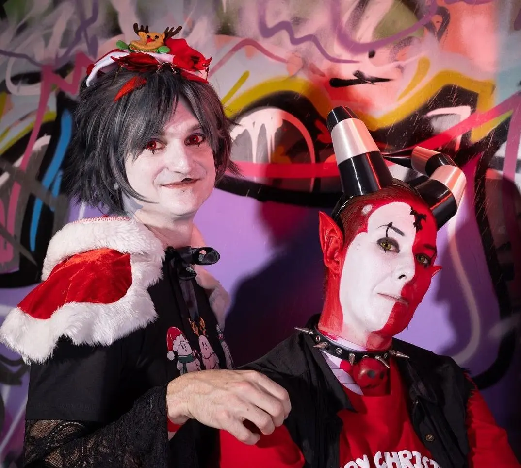 Blitzo and Stolas Christmas Cosplay! | Scrolller