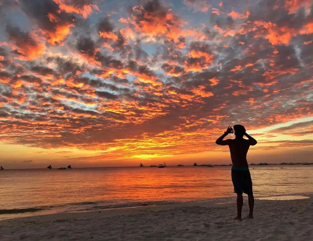 Boracay Sunset in The Philippines | Scrolller
