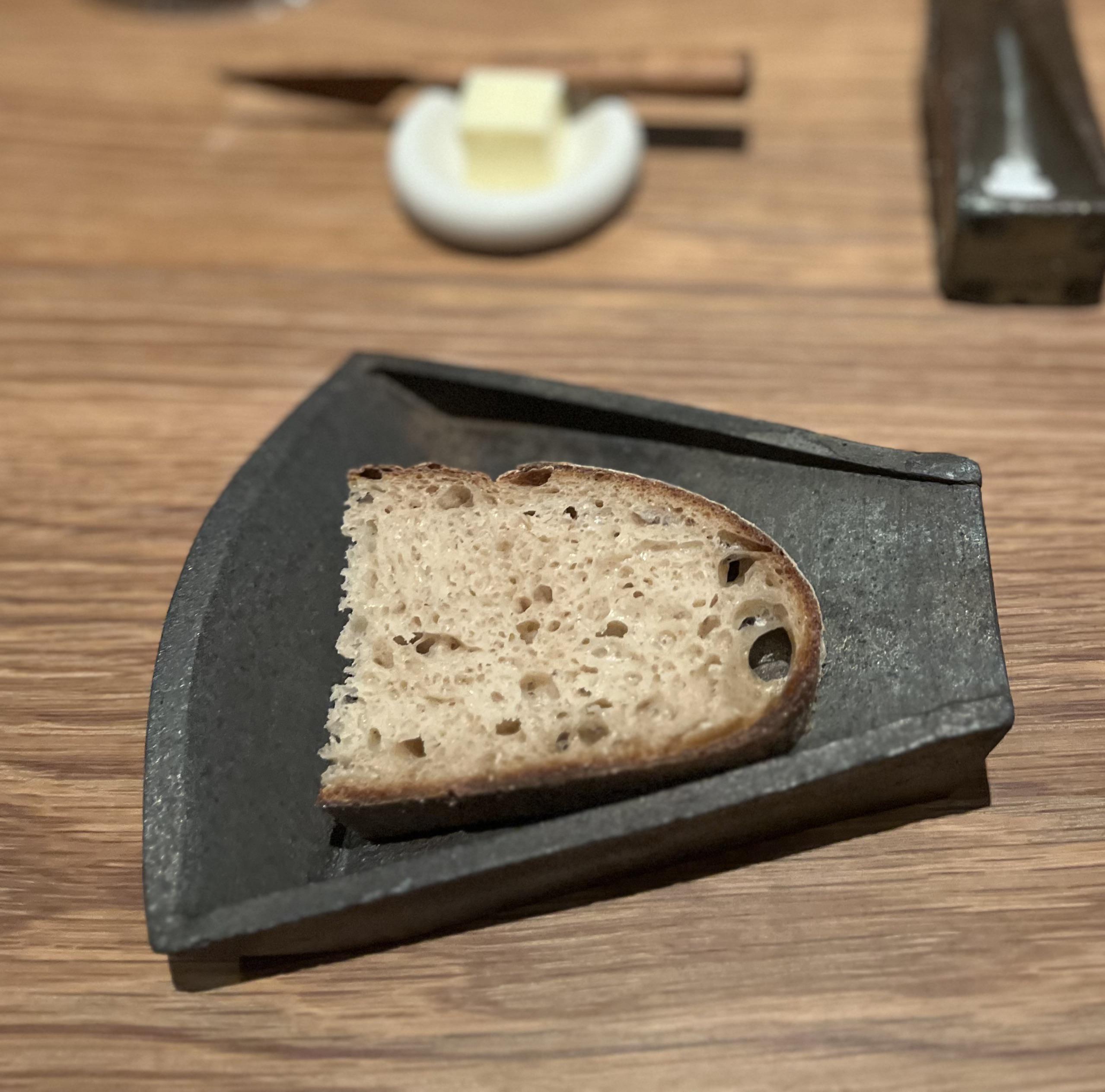Bread on an axe head | Scrolller
