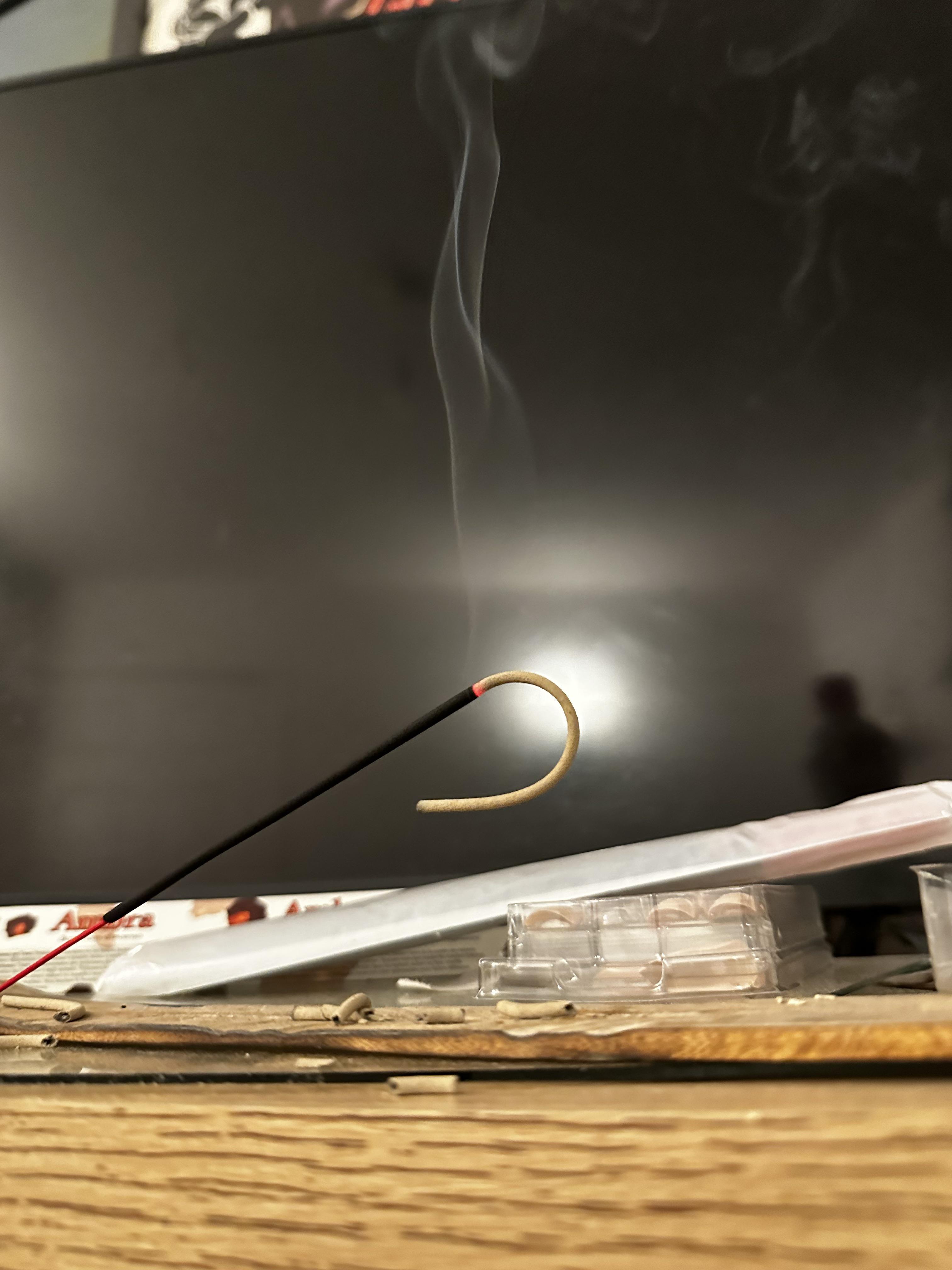 Please can some explain. Incense ash is forming a perfect circle | Scrolller