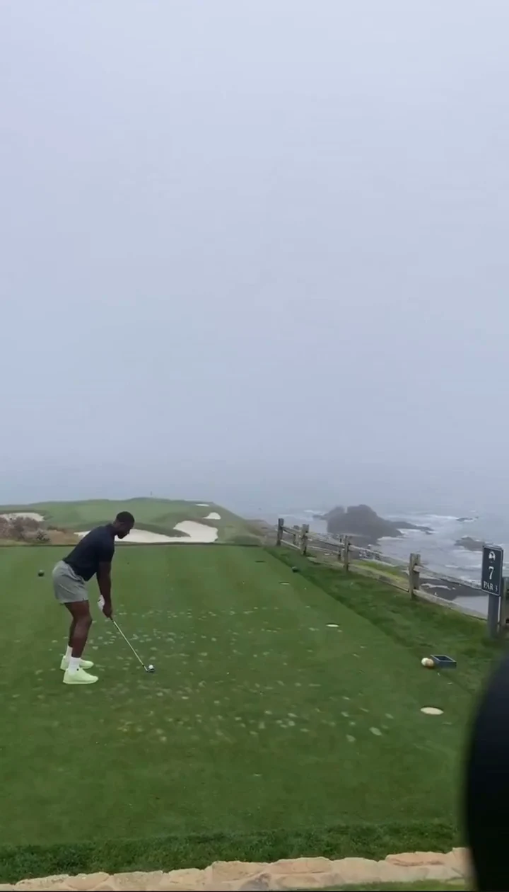 Dwayne Wade makes first hole in one at Pebble Beach | Scrolller