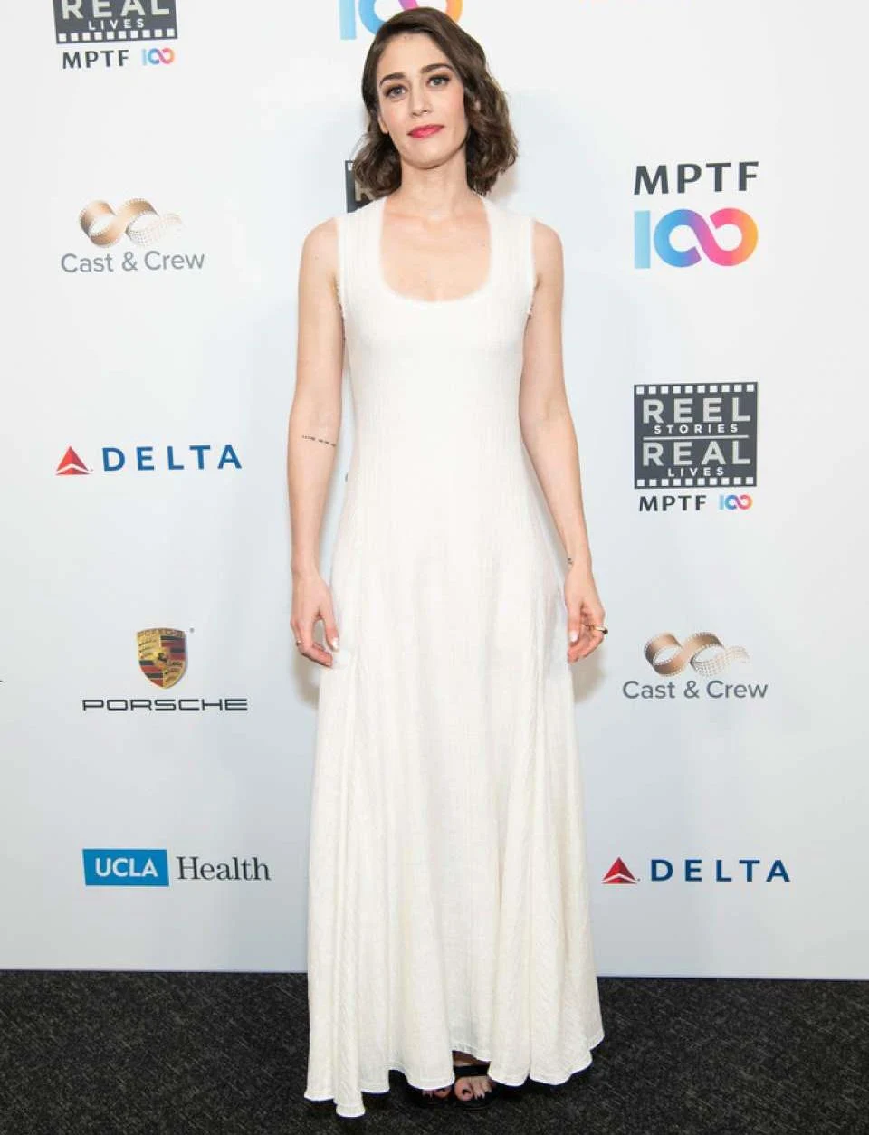 Discover more like Gentlemanboners: Lizzy Caplan and Related Content | Scrolller