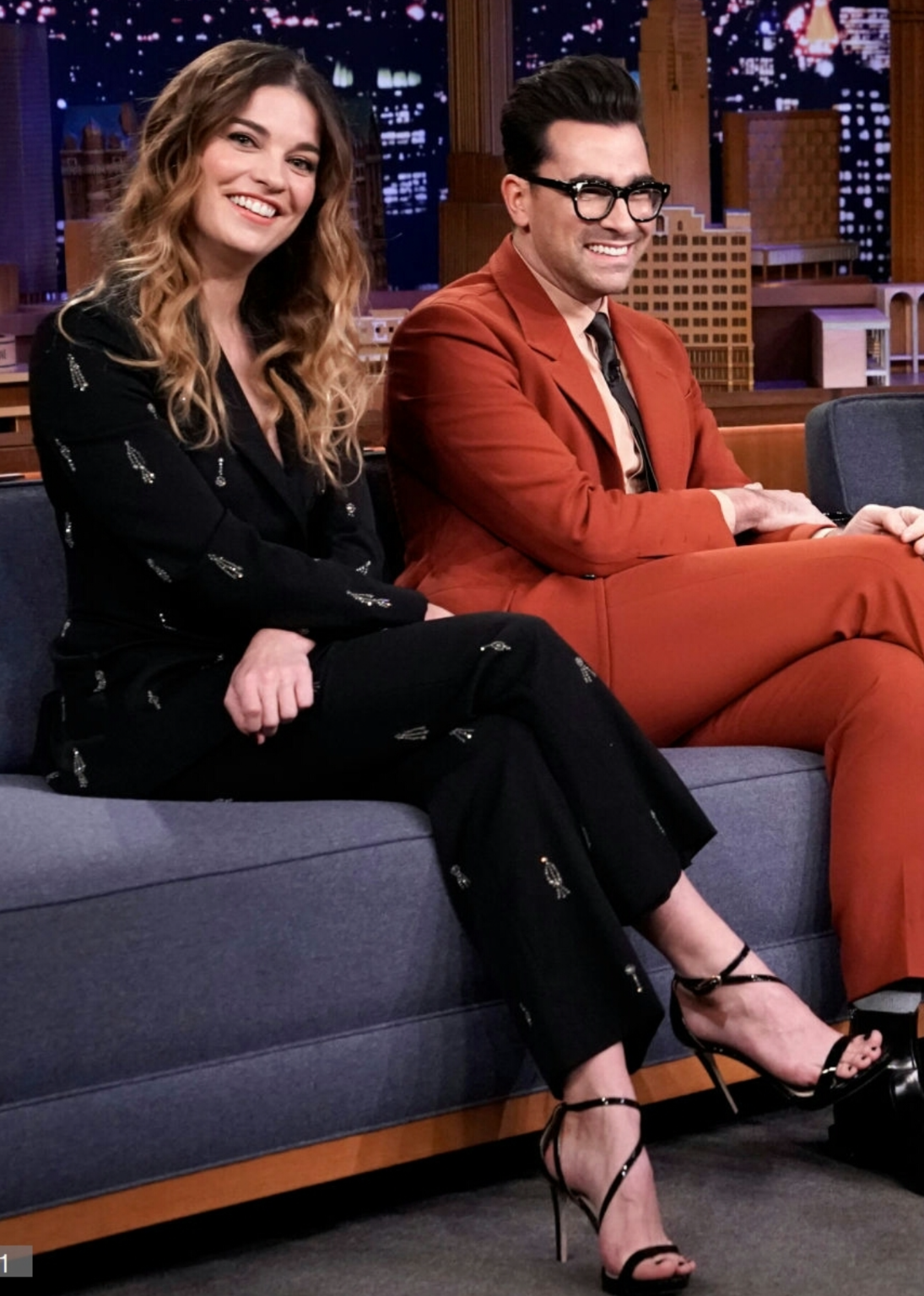 Annie Murphy | Scrolller