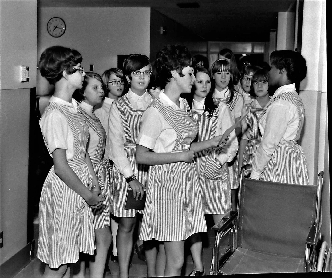 Candy Stripers on orientation day at the hospital 1969 | Scrolller