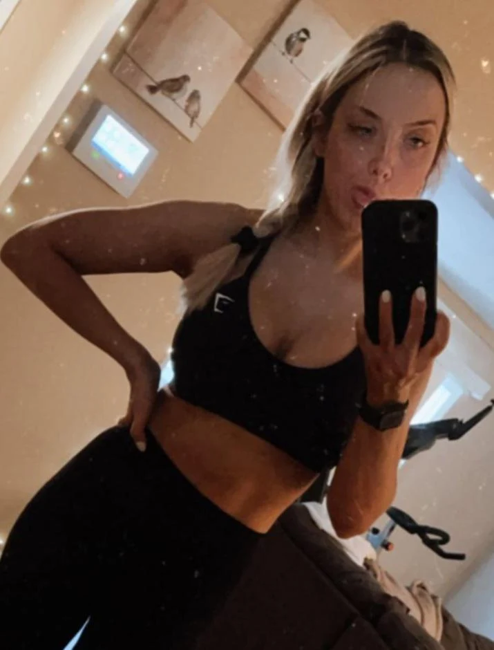 Big Tit allie | Scrolller