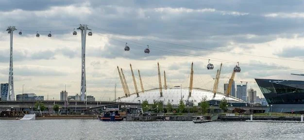 DocklandsLondon, cross Thames cable car, O2 arena and London City Hall. | Scrolller