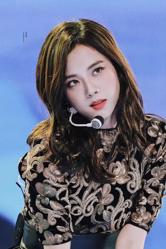 190105 Jisoo | Scrolller