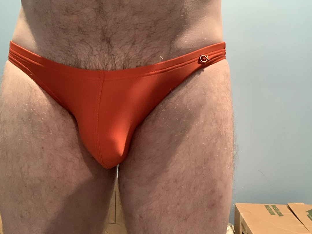 Speedo selfie | Scrolller