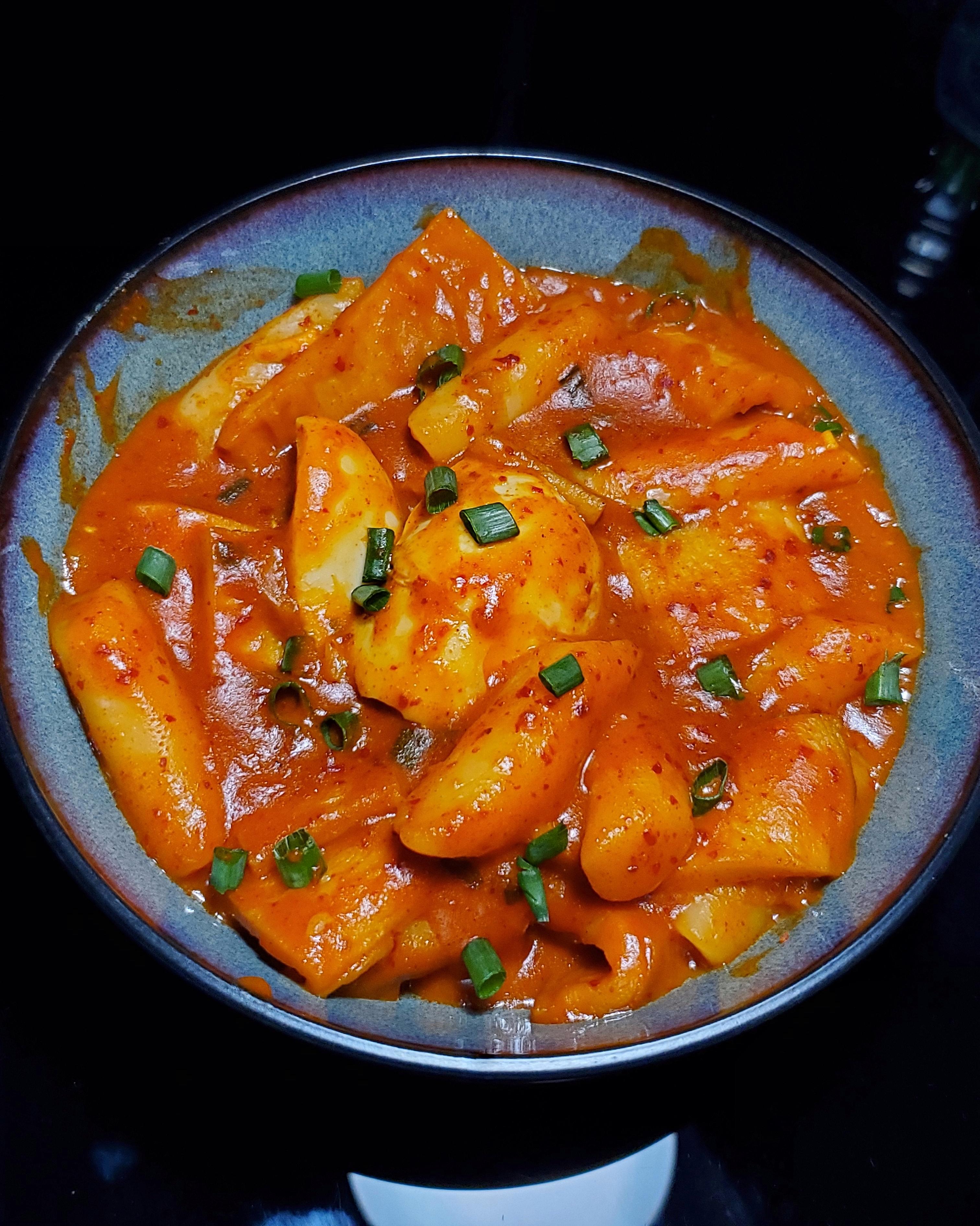 [homemade] Tteokbokki - Spicy Rice Cakes | Scrolller