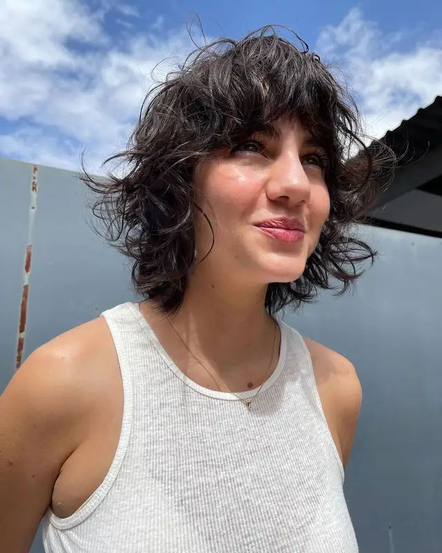 Ela Velden | Scrolller