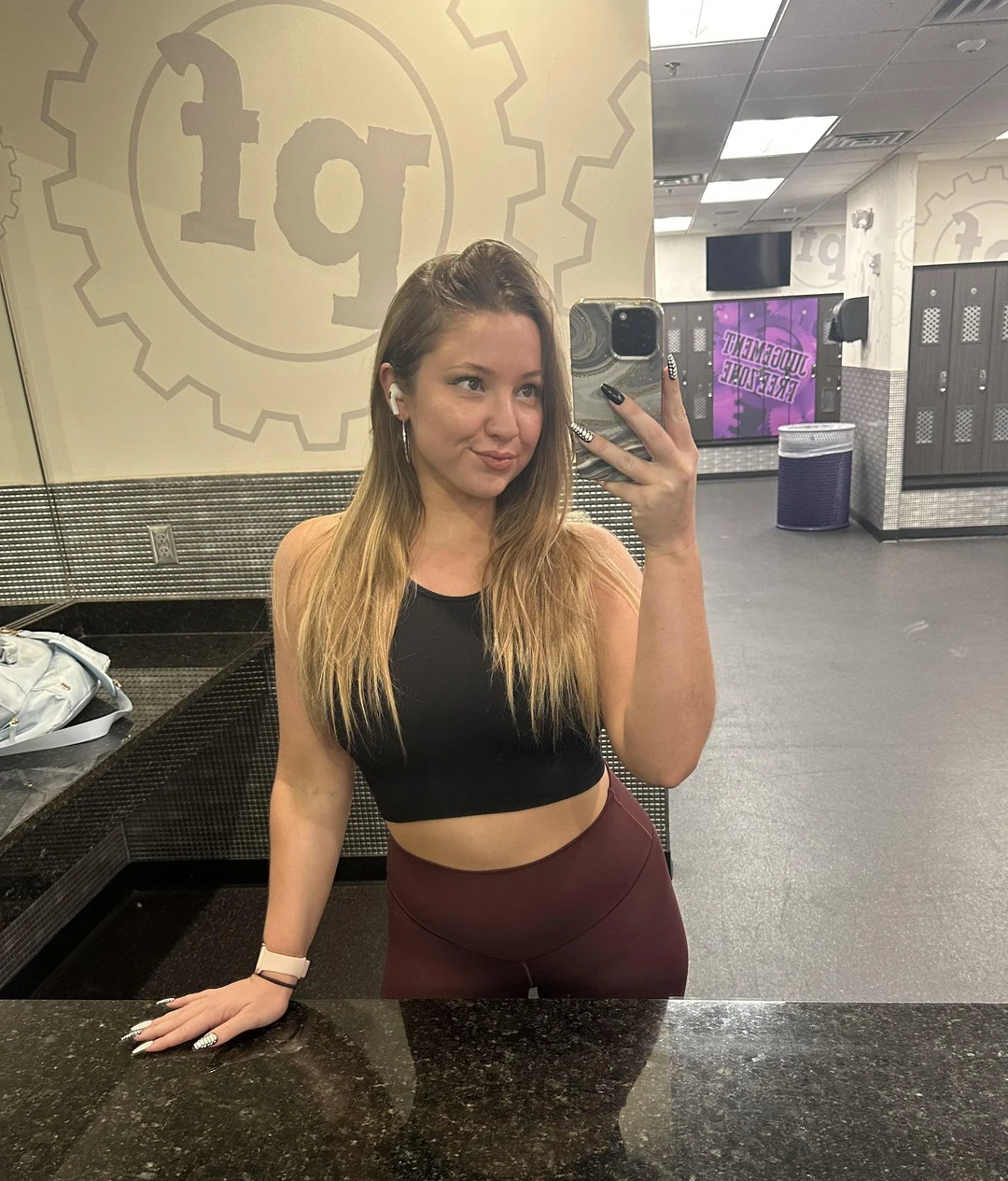 Discover more like Croptopgirls: Rawr 🐯 and Related Content | Scrolller