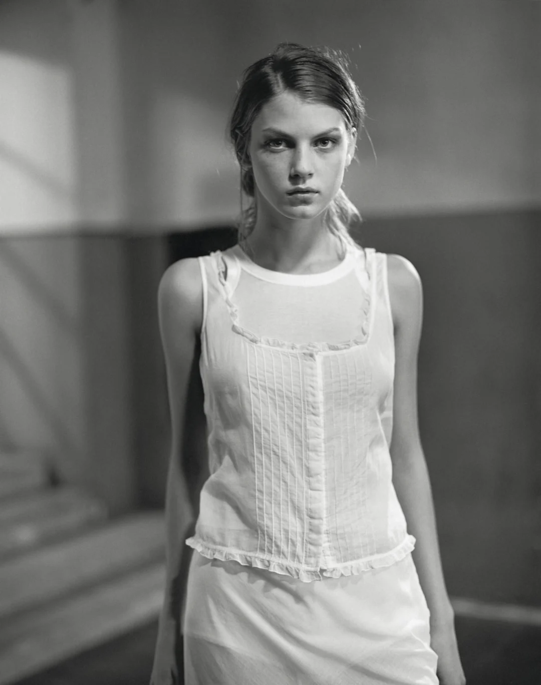 Angela Lindvall (1997) | Scrolller