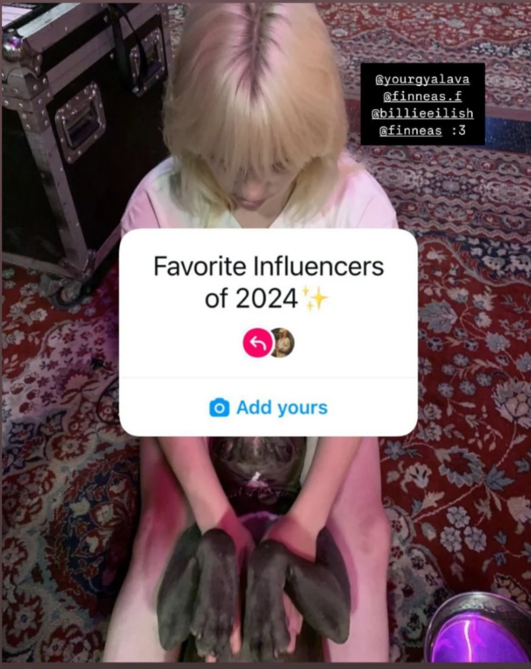 Does anyone have this photo without this thing in front? | Scrolller