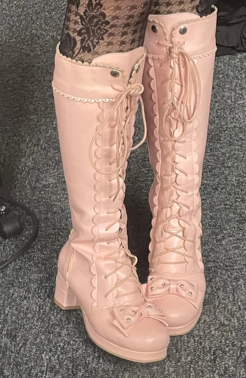 brand identification of these shoes? | Scrolller