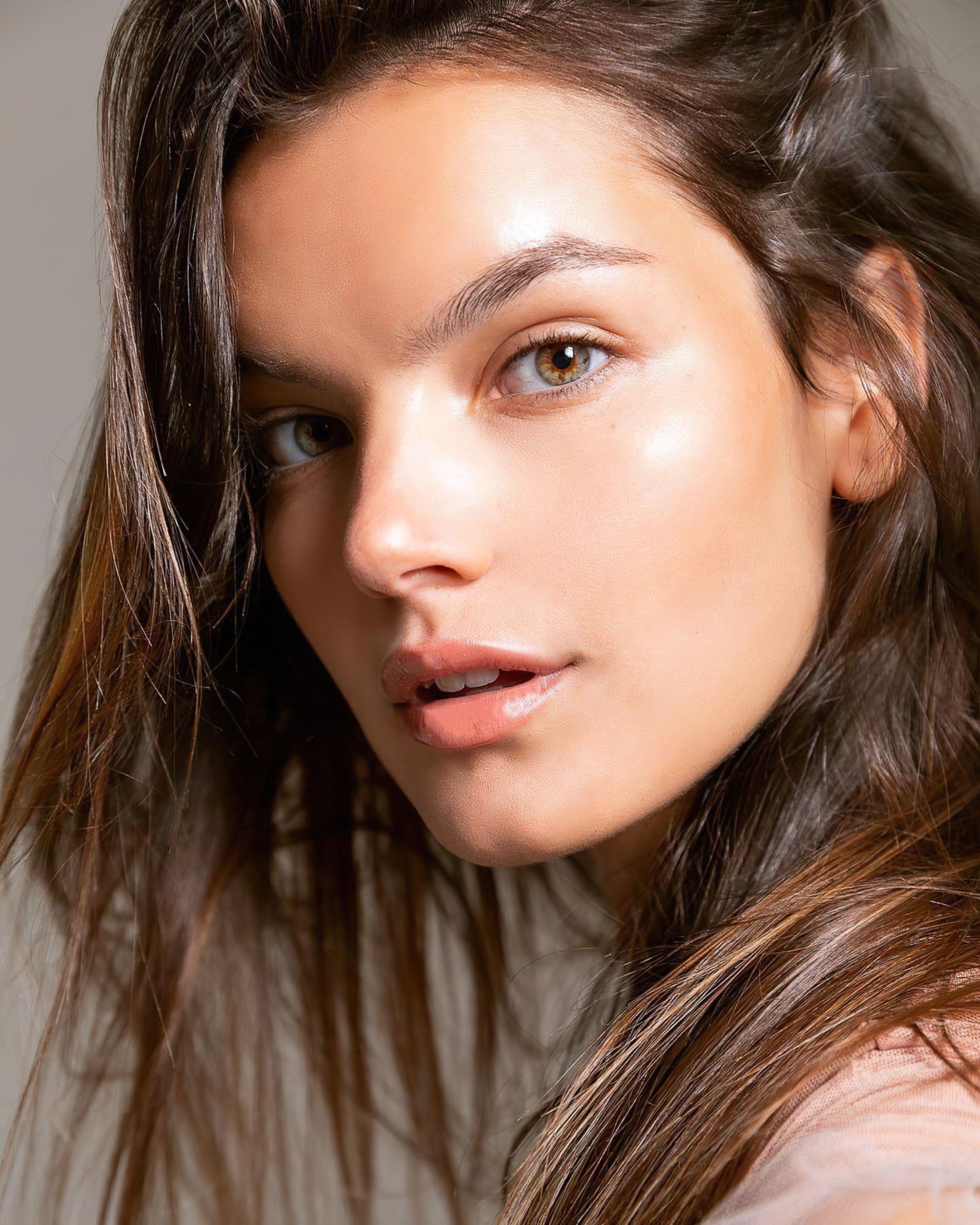 Irene Lorenzon | Scrolller