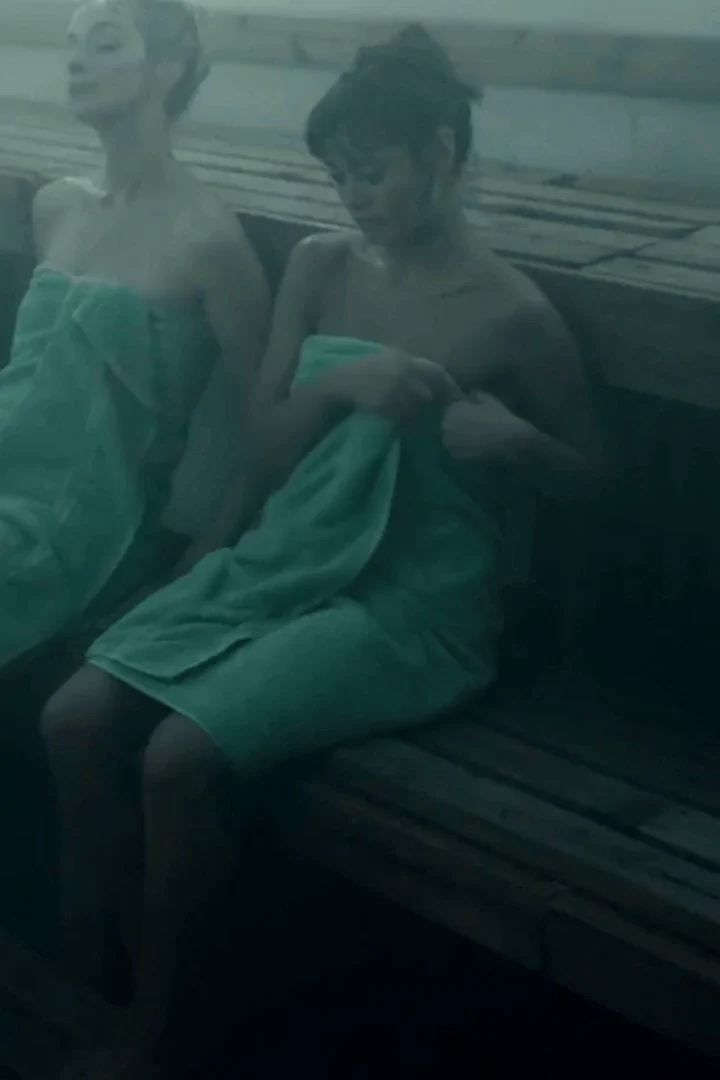 Ella Purnell in 'Sweetbitter' | Scrolller