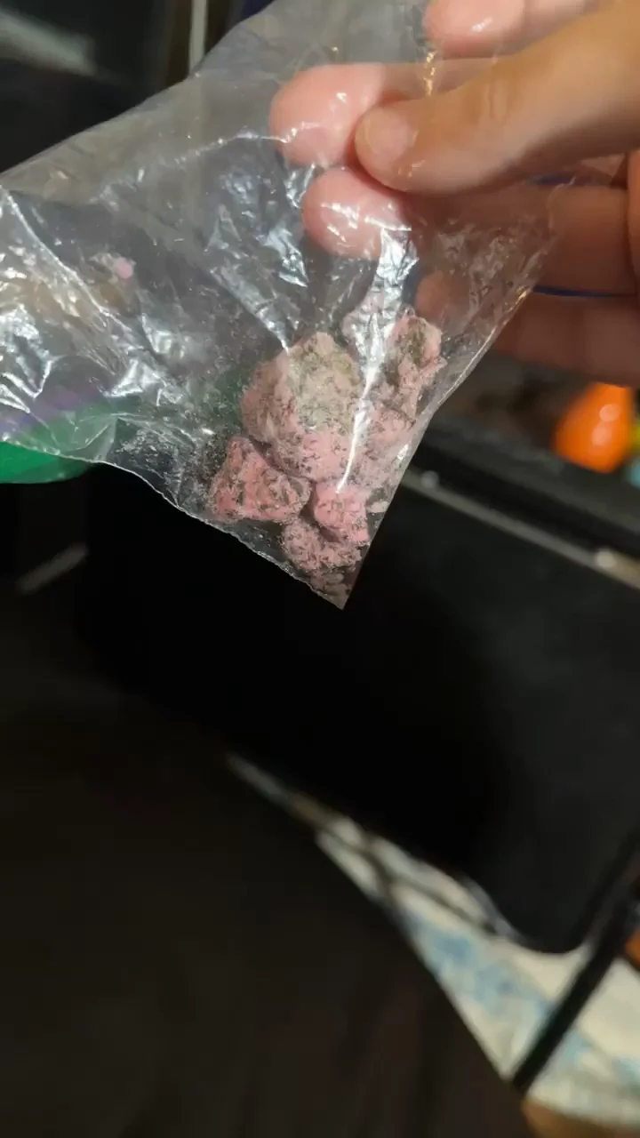 Pink weed!!?? | Scrolller