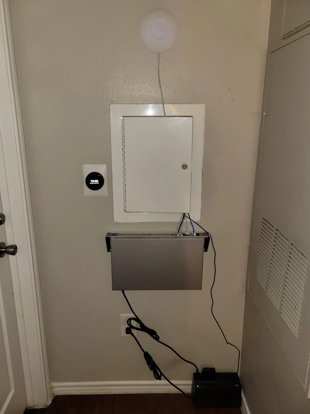 Apartment UDM-Pro Setup | Scrolller